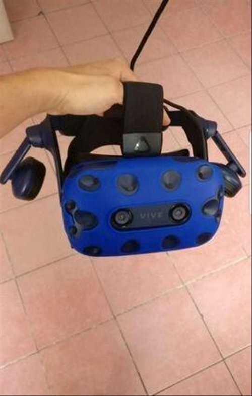 HTC Vive pro VR весь комплект +стойки +аккаунт с и