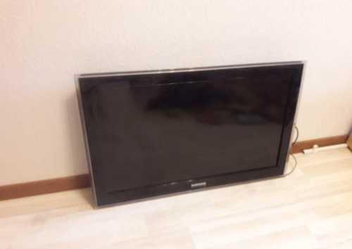 ЖК - телевизор плазма SAMSUNG 80 см диагональ