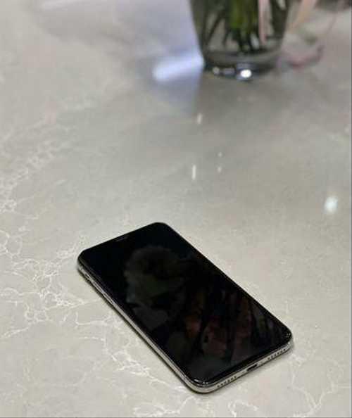 Телефон iPhone10