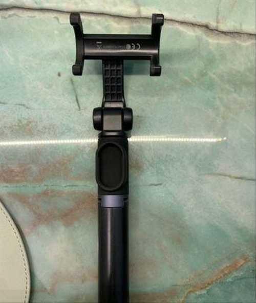 Монопод-трипод Xiaomi Mi Selfie Stick