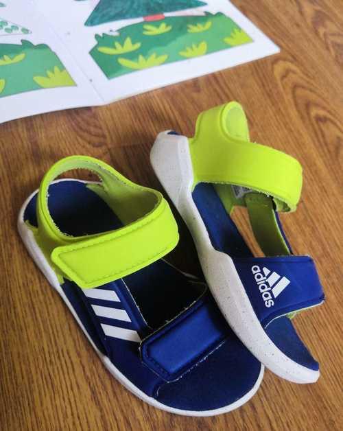 Сандалии Adidas р. 28
