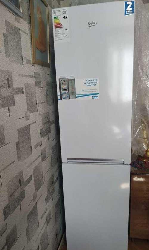 Абсолютно новый Холодильник Beko rcnk335K00W