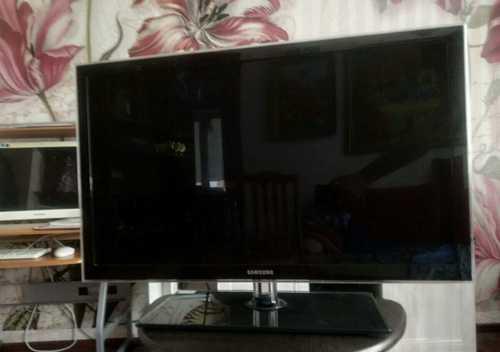 Телевизор SAMSUNG UE32D5000PW 32”