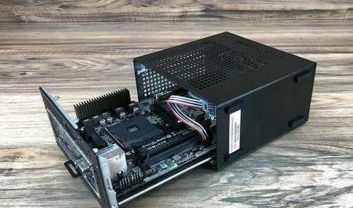 Платформа ASRock DeskMini X300