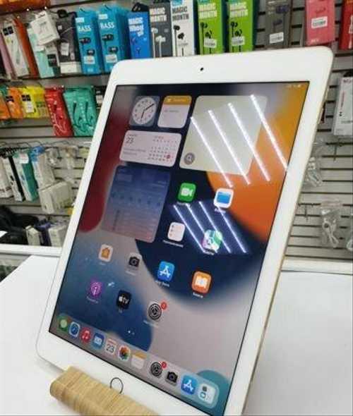 Планшет Apple iPad Air 2 Wi-Fi