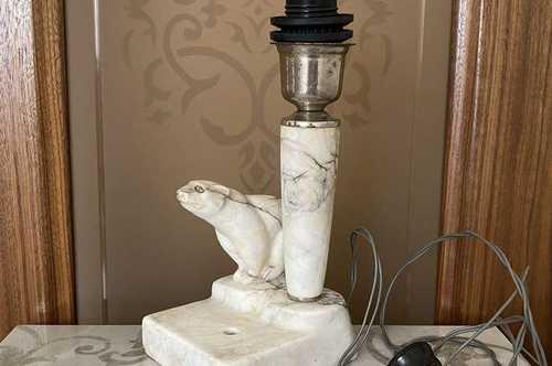Антикварная настольная лампа Светильник с бобром