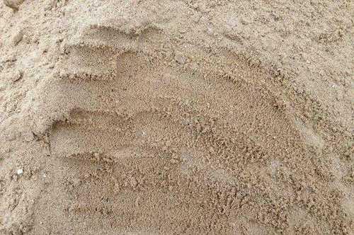 Строительная смесь - песок сеянный в мешках