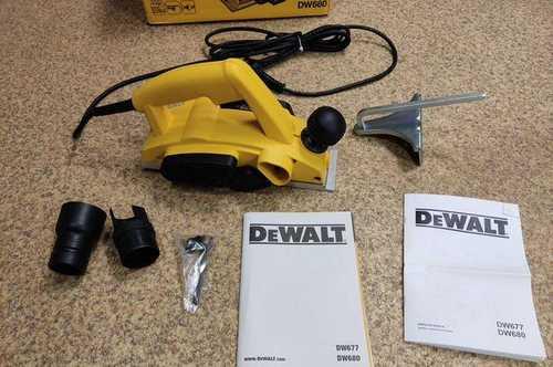 Рубанок Dewalt DW 680