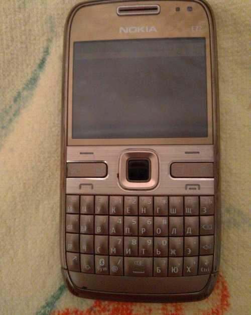 Телефон кнопочный Nokia Е - 72 и SAMSUNG sgh-p310