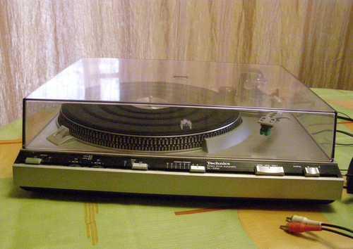 Проигрыватель винила Technics SL-3300