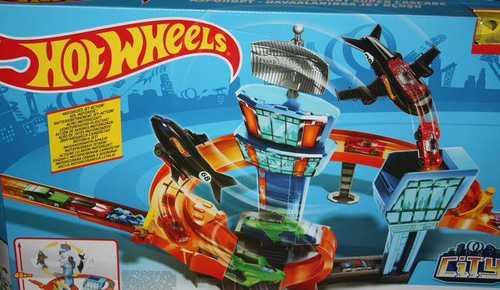 Набор Hot Wheels аэропорт