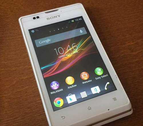 Телефон Sony Xperia E