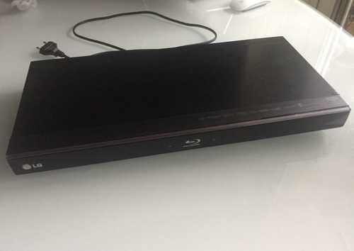 Blu-Ray плеер LG bd560