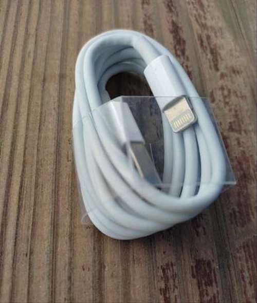 Кабель Apple Lightning - USB Cable