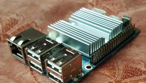 Компьютер odroid-C1 (4-ядра 1.5 Ghz, 1 GB RAM)