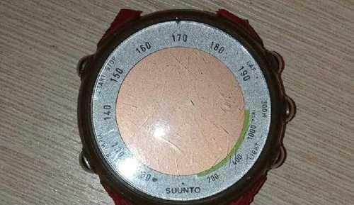 Часы Suunto T1