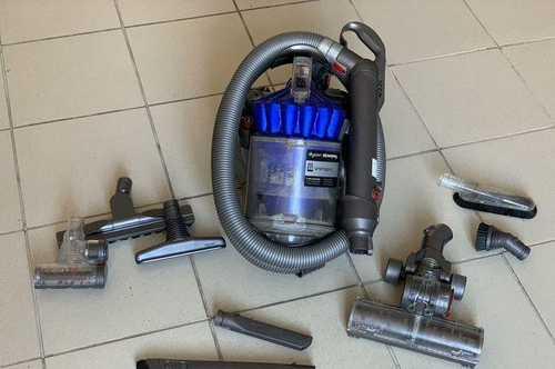 Пылесос Dyson DC32 AnimalPro. Не требует расходник