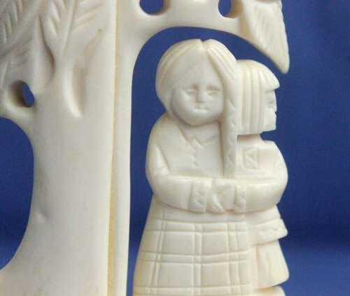 Скульптура Гуси-Лебеди - резьба по кости - сказка