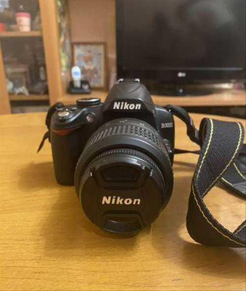 Nikon d3000 kit 18-55мм