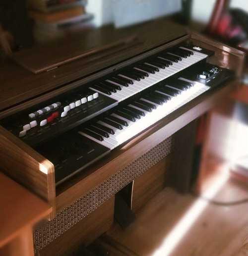 Электроорган Yamaha Electone Model B-6 ER