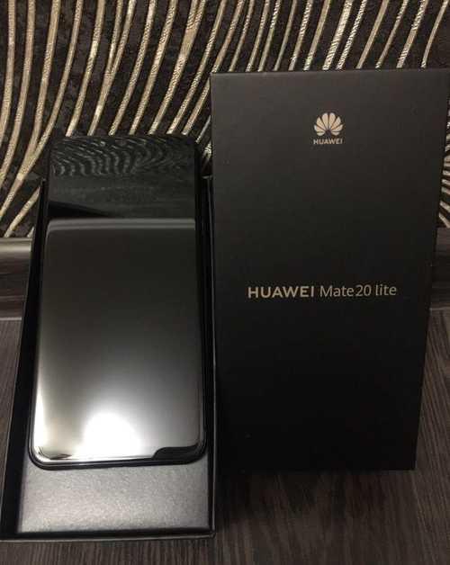 Телефон Huawei Mate20 lite