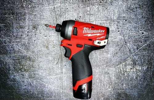 Винтоверт Milwaukee M12 FID-202X fuel