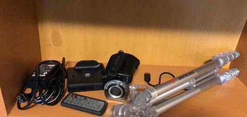 Видеокамера Sony DCR-SR65E со штативом