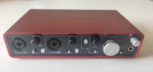Focusrite Scarlett 2i4