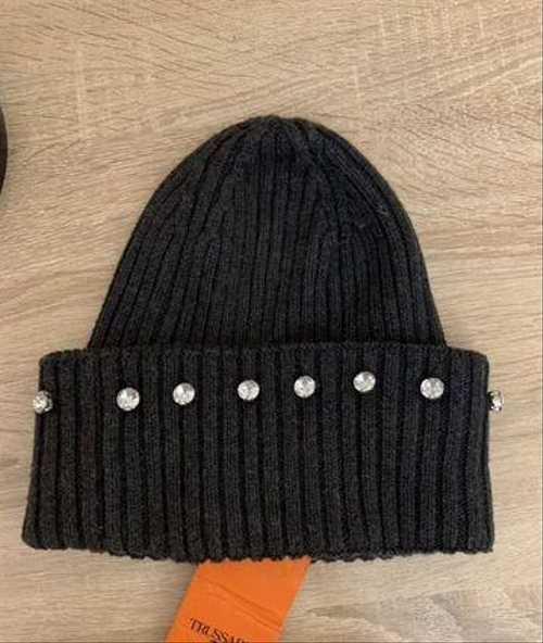 Шапка trussardi