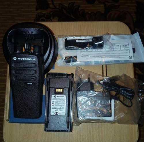 Продам рацию портативную Motorola DP1400