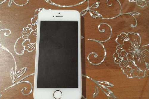 Телефон iPhone 5sе