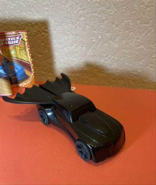 Kinder maxi, bat car