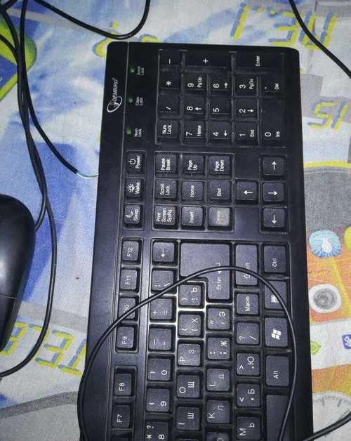 2 клавиатуры,мышь