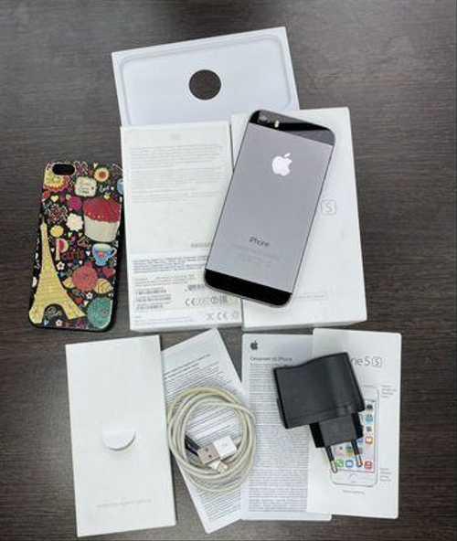 Apple iPhone 5s-16gb Spase Gray RU/A