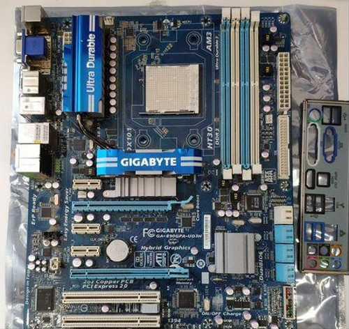 Gigabyte GA-890GPA-UD3H