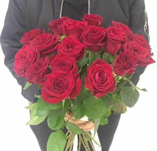 17 роз,букет на ленточке,цветы,красные розы