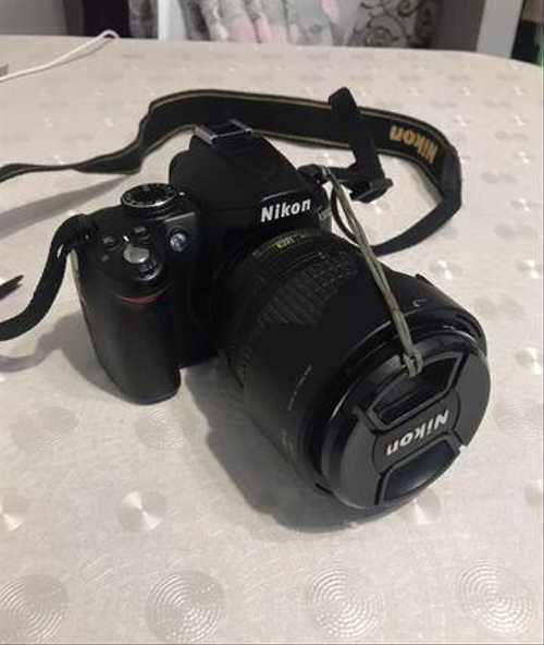 Зеркальный фотоаппарат Nikon D3000 с объективом AF