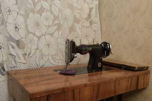 Швейная машинка в рабочем состоянии