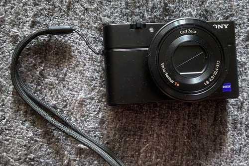 Компактный фотоаппарат Sony RX100M2