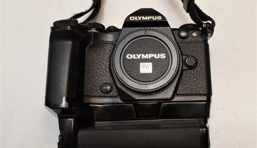 Olympus OM-D E-M5 Mark II (body) + батарейный блок