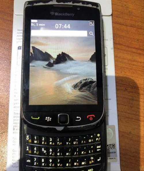 Телефон BlackBerry 9800