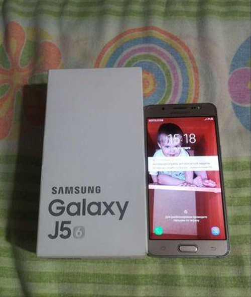 Телефон Samsung j5. 6