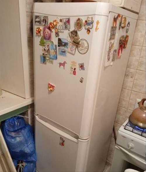 Холодильник (не рабочий)б/у отдам за самовывоз