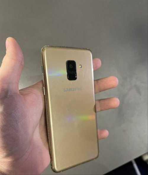 Телефон Samsung galaxy a8 (2018)