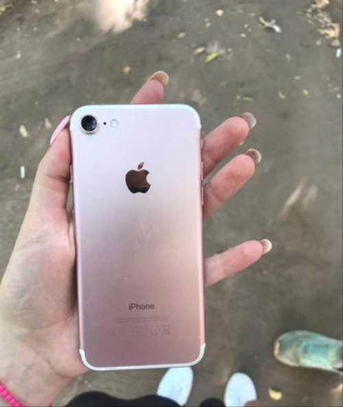 Продается iPhone7 32gb