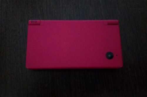 Продам Nintendo dsi и много игр внутри