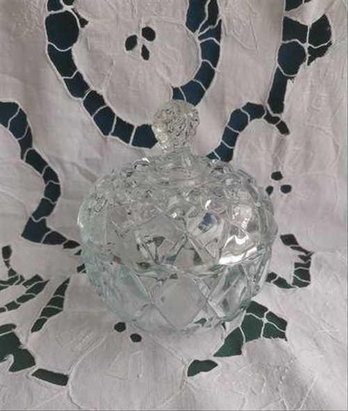 Сахарница бонбоньерка вазочка с крышкой винтаж