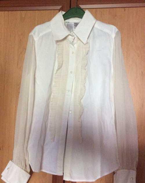Рубашка-блузка белая. В отличном состоянии. На раз