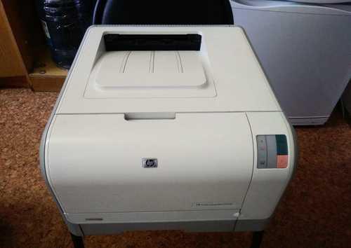 Цветной лазерный принтер HP Color LaserJet CP1215