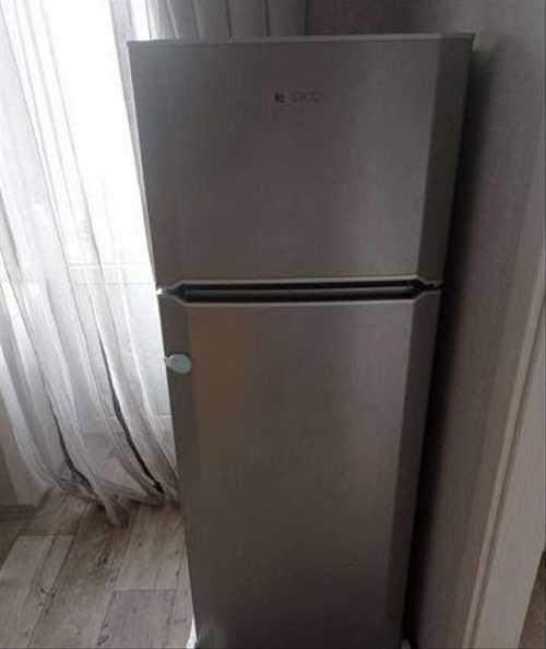 Холодильник 2017 года